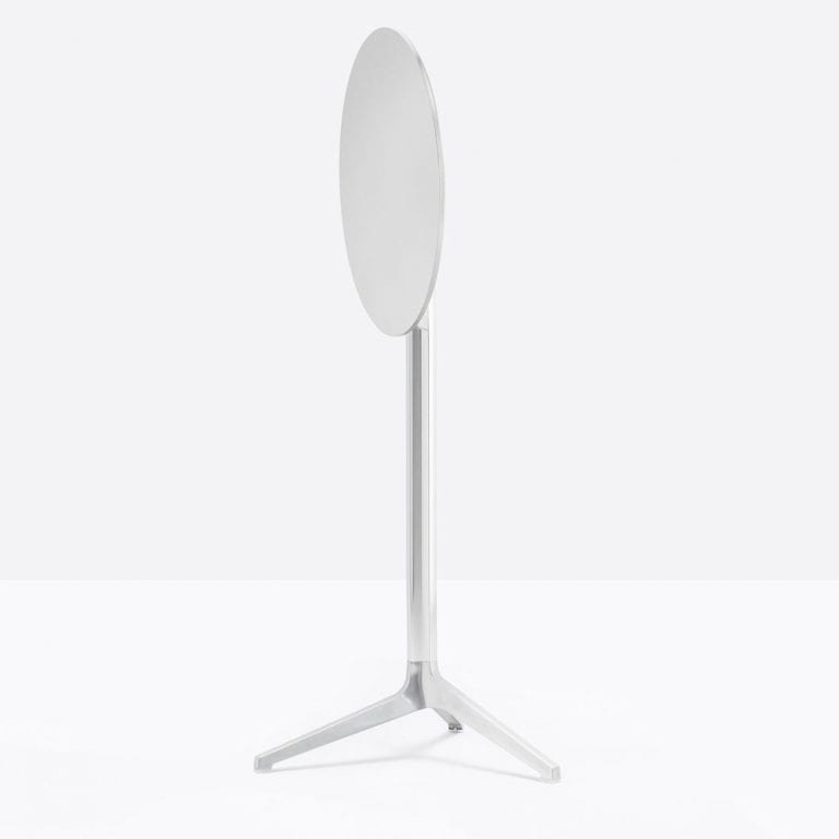Ypsilon 3 Leg Poseur - Bourne Furniture
